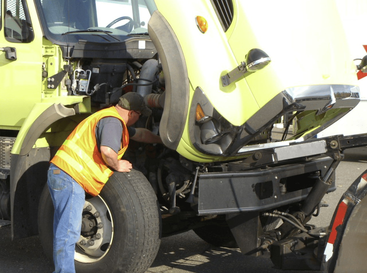 Laredo On-Site Truck Repair - Truck Repair Services - Laredo, TX
